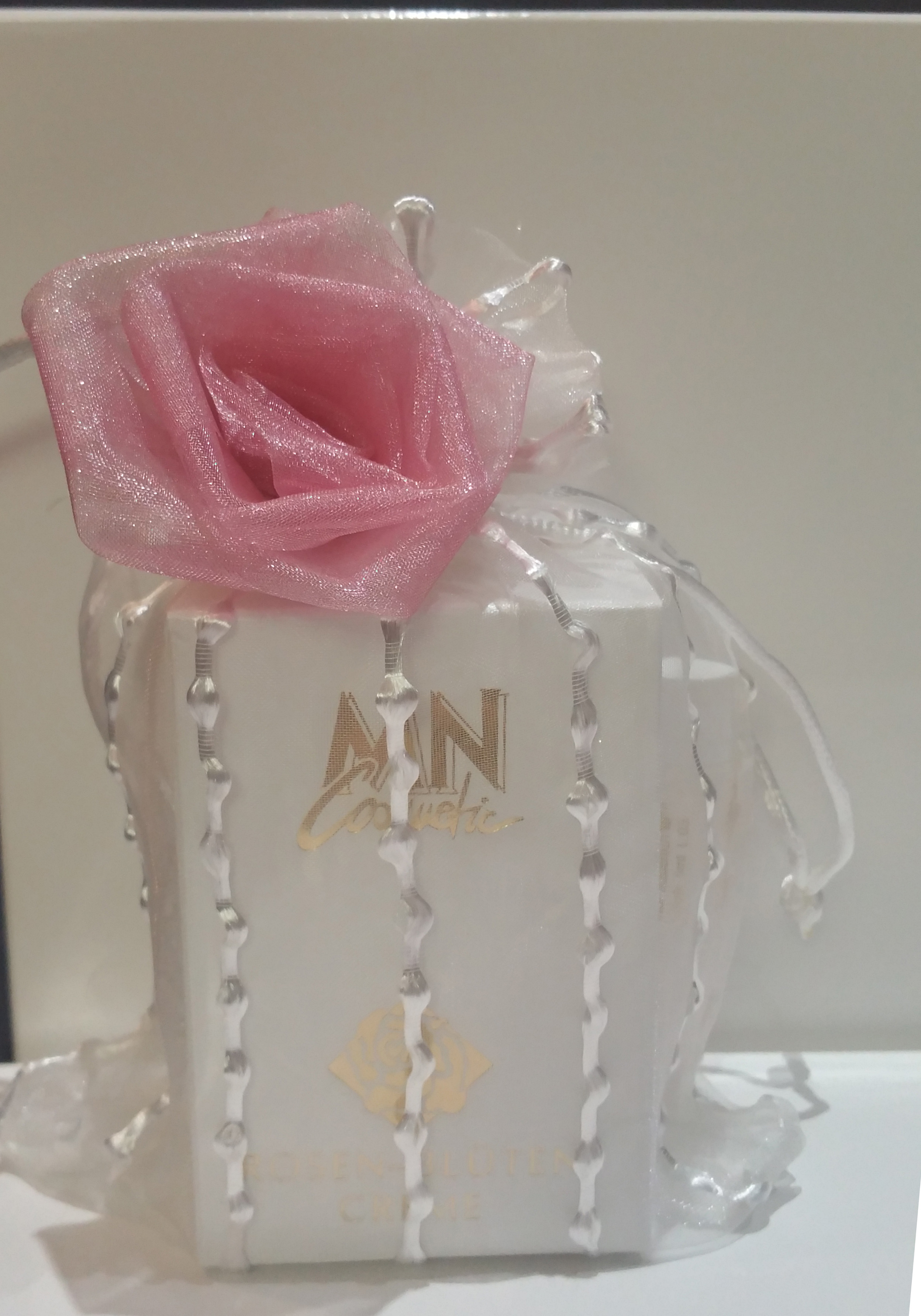 Kosmetikinstitut di Pasquale - ROSE,Rosen-Serie,Wildrosenelixier,Madame ...